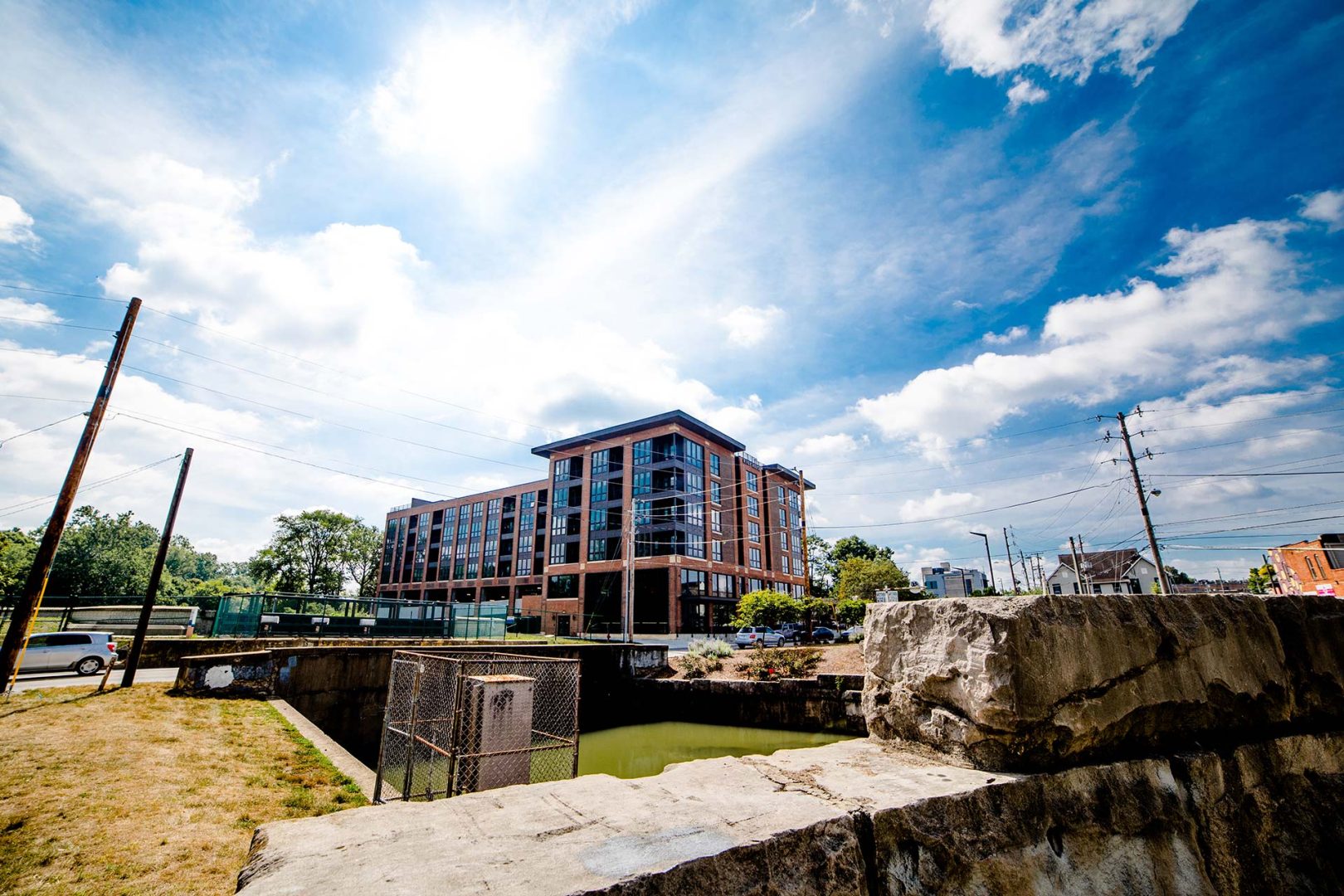 Luxury Apartment Amenities at River House